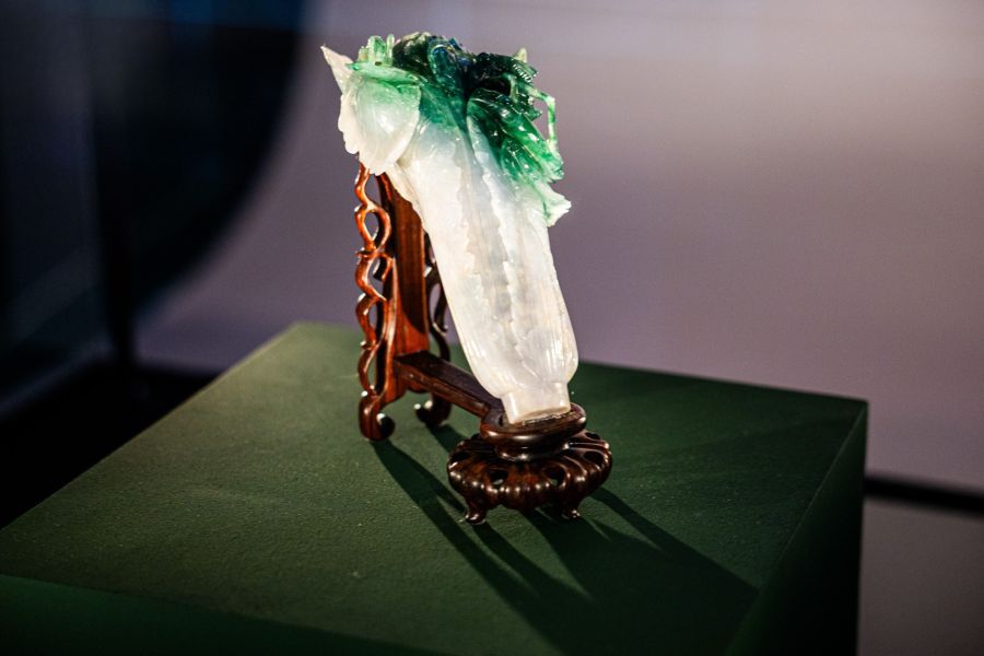 Prague National Museum: Chinese Jade Treasure on Display in Prague for ...